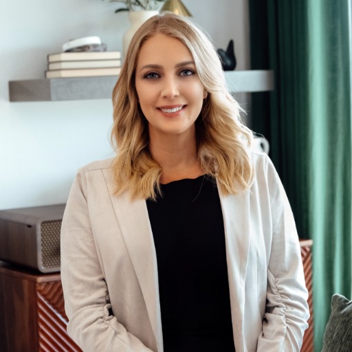 Lauren Logan, Katy Real Estate Agent | Better Homes and Gardens Real ...